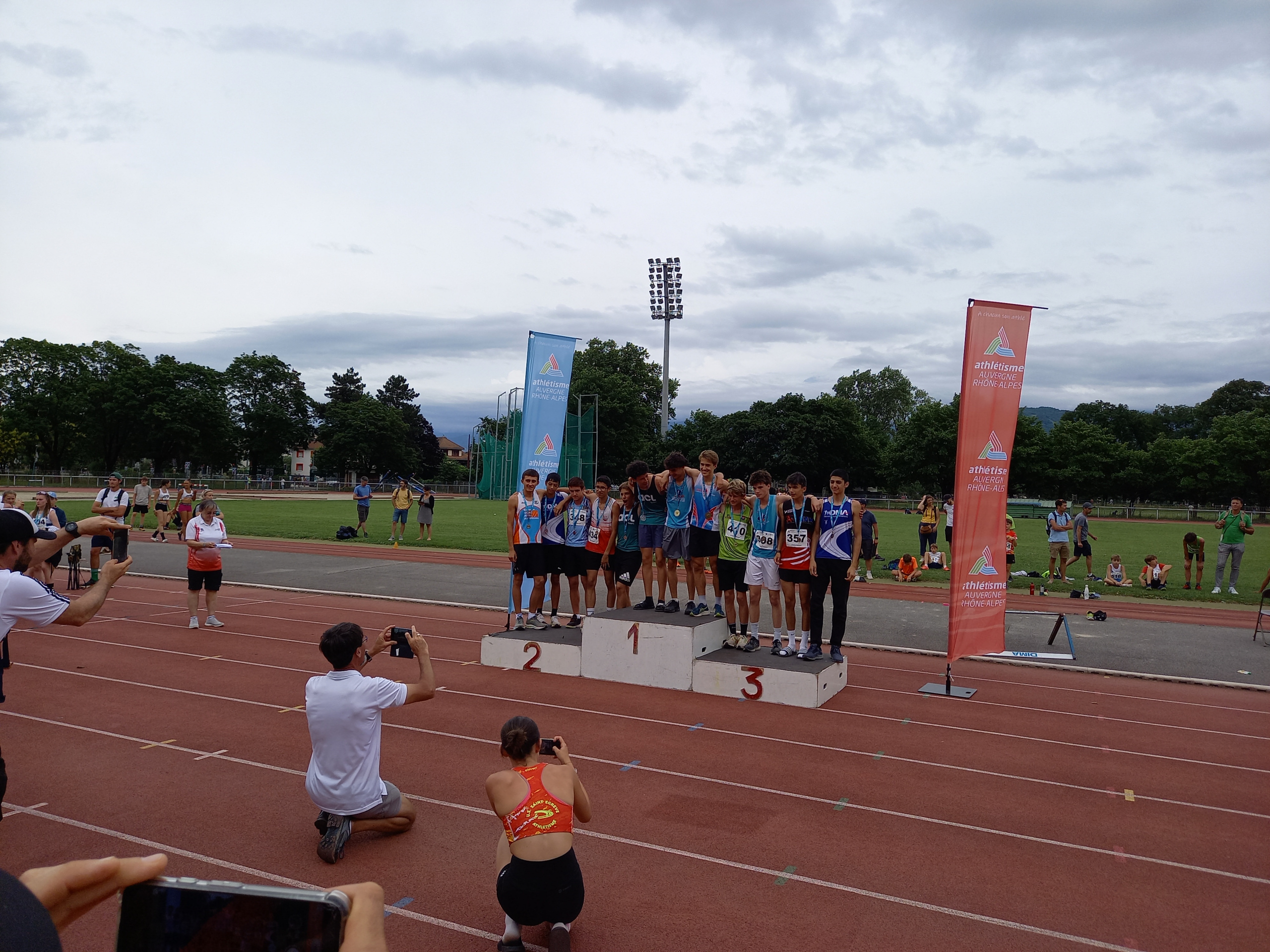 Matias Lavieille au pied du podium de la Finale Régionale des Pointes ...